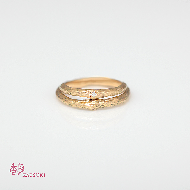 イエローゴールド木目の結婚指輪【マロニエ】 | ブログ | 結婚指輪と婚約指輪のオリジナルジュエリーのKATSUKI